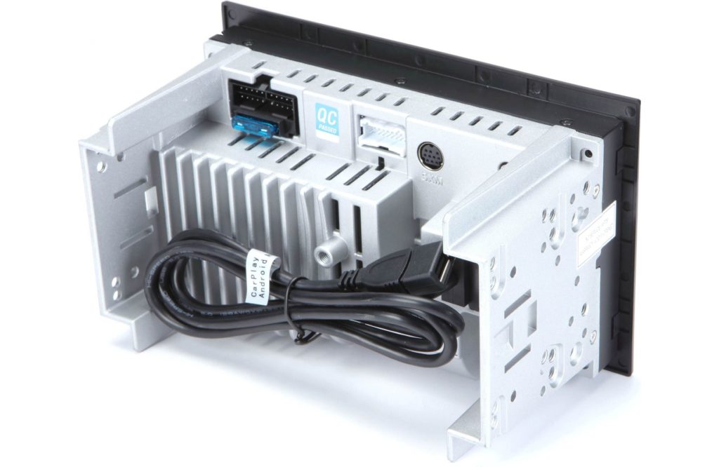 7" Receiver with Apple CarPlay and Android Auto - CAR710X